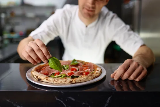 Pizzaïolo / Pizzaïola | Fiche métier | Option Métier