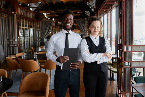 Maître / Maîtresse d'hôtel | Fiche métier | Option Métier